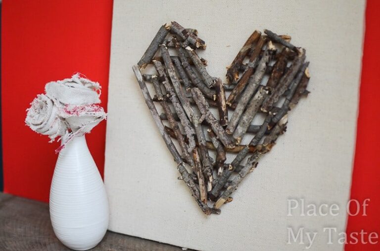 Valentine's Day Blog Hop: DIY stick heart wall art - Place Of My Taste